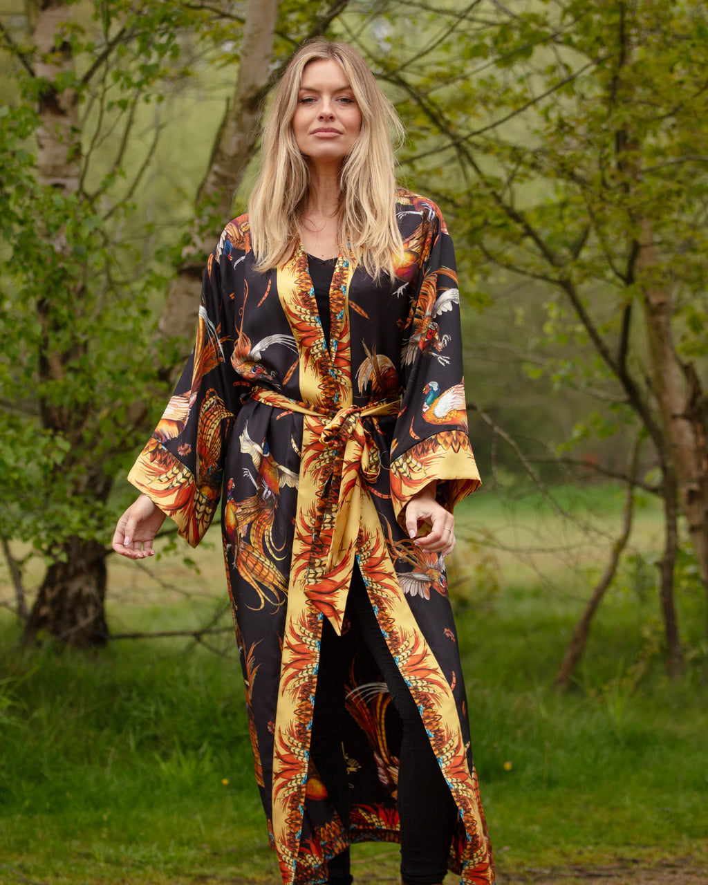 Turf War Long Silk Pheasant Kimono in Black and Gold – Clare Haggas